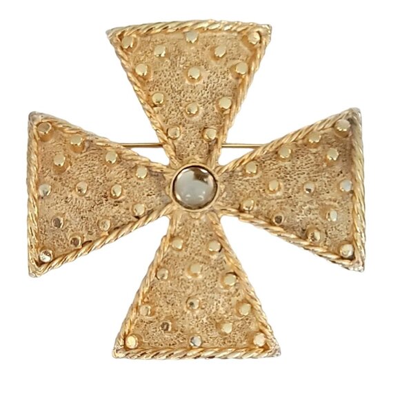 Carolee | Jewelry | Carolee 97s Gold Tone Clear Cab Rhinestone Maltese ...